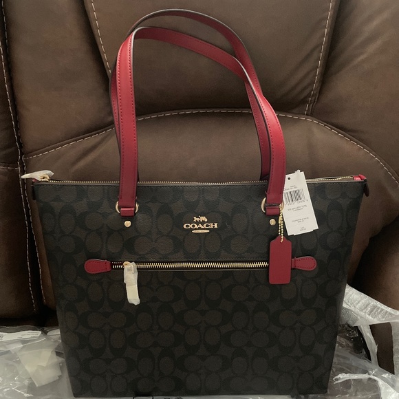 Coach | Bags | Coach Sig Gallery Tote | Poshmark